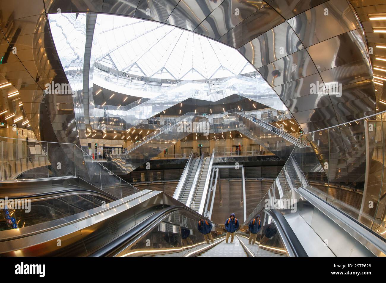 OPENING OF THE VILLEJUIF GUSTAVE-ROISSY STATION Stock Photo - Alamy