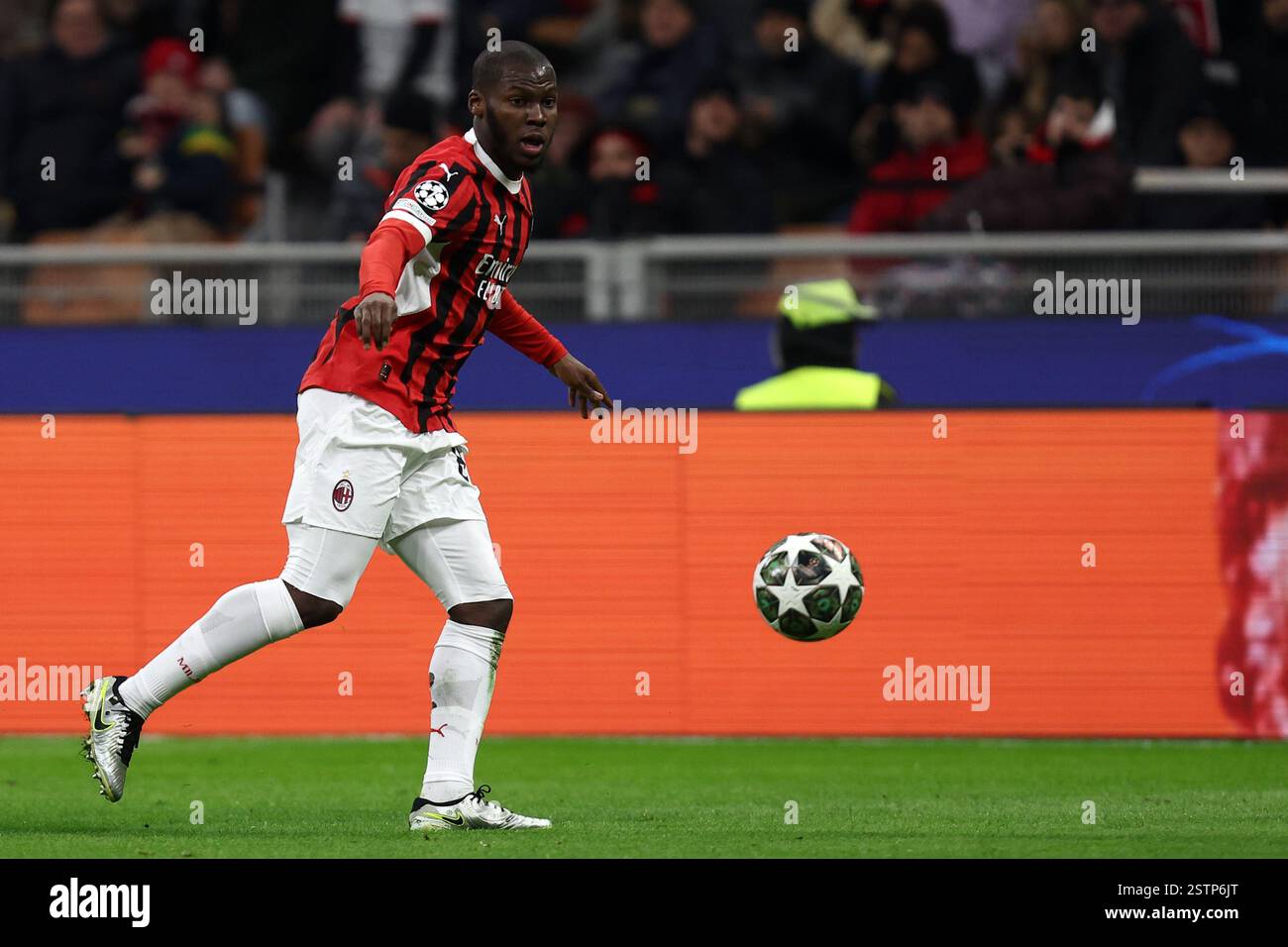 Milano, Italy. 18th Feb, 2025. Yunus Musah of Ac Milan in action during the UEFA Champions ...