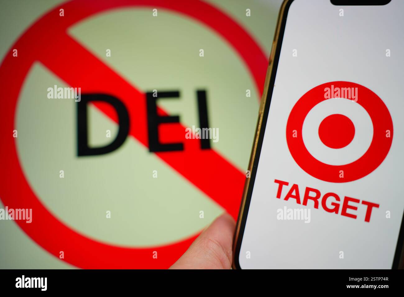 Sign displaying target management hi-res stock photography and images ...