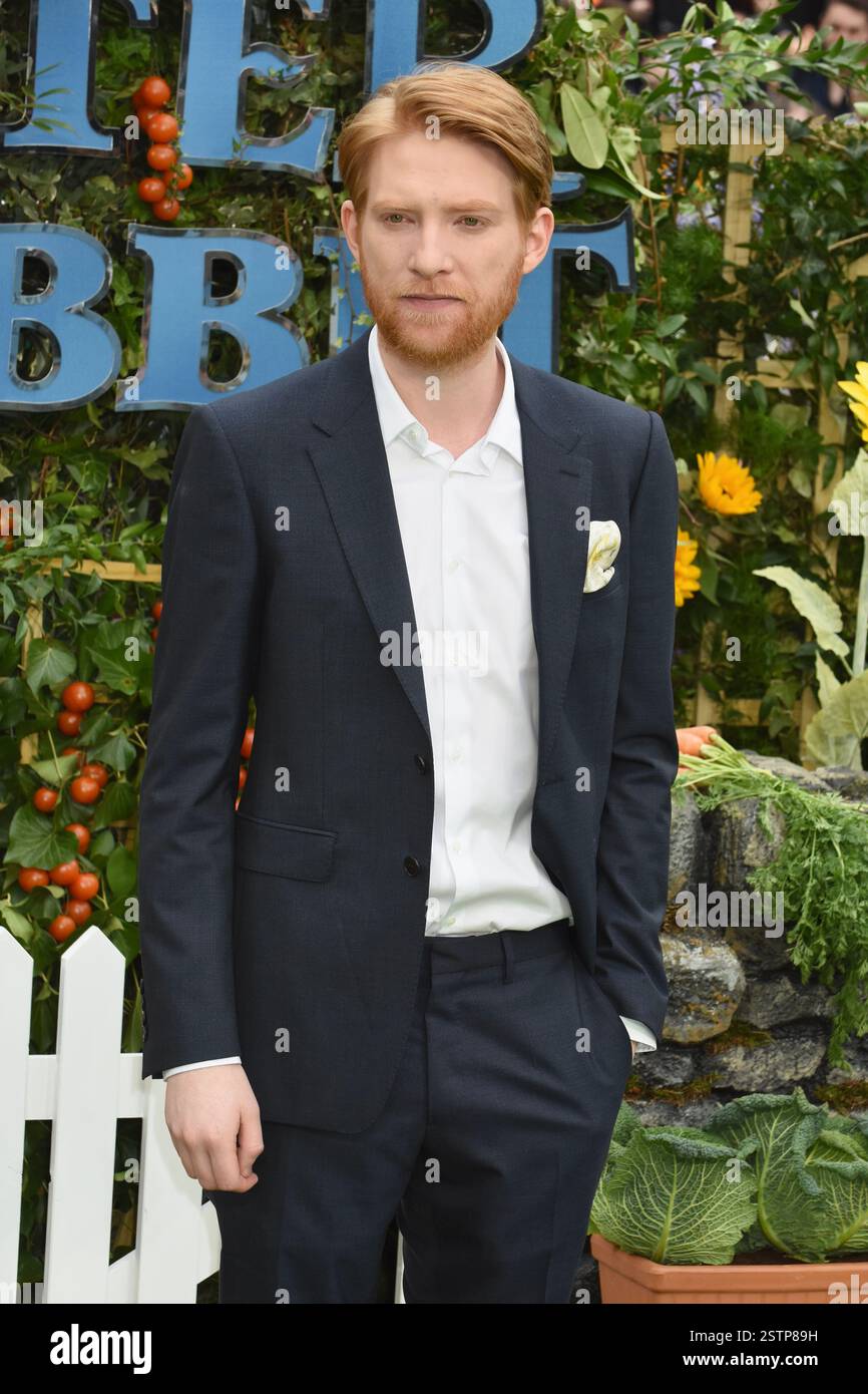 Peter rabbit hi-res stock photography and images - Alamy