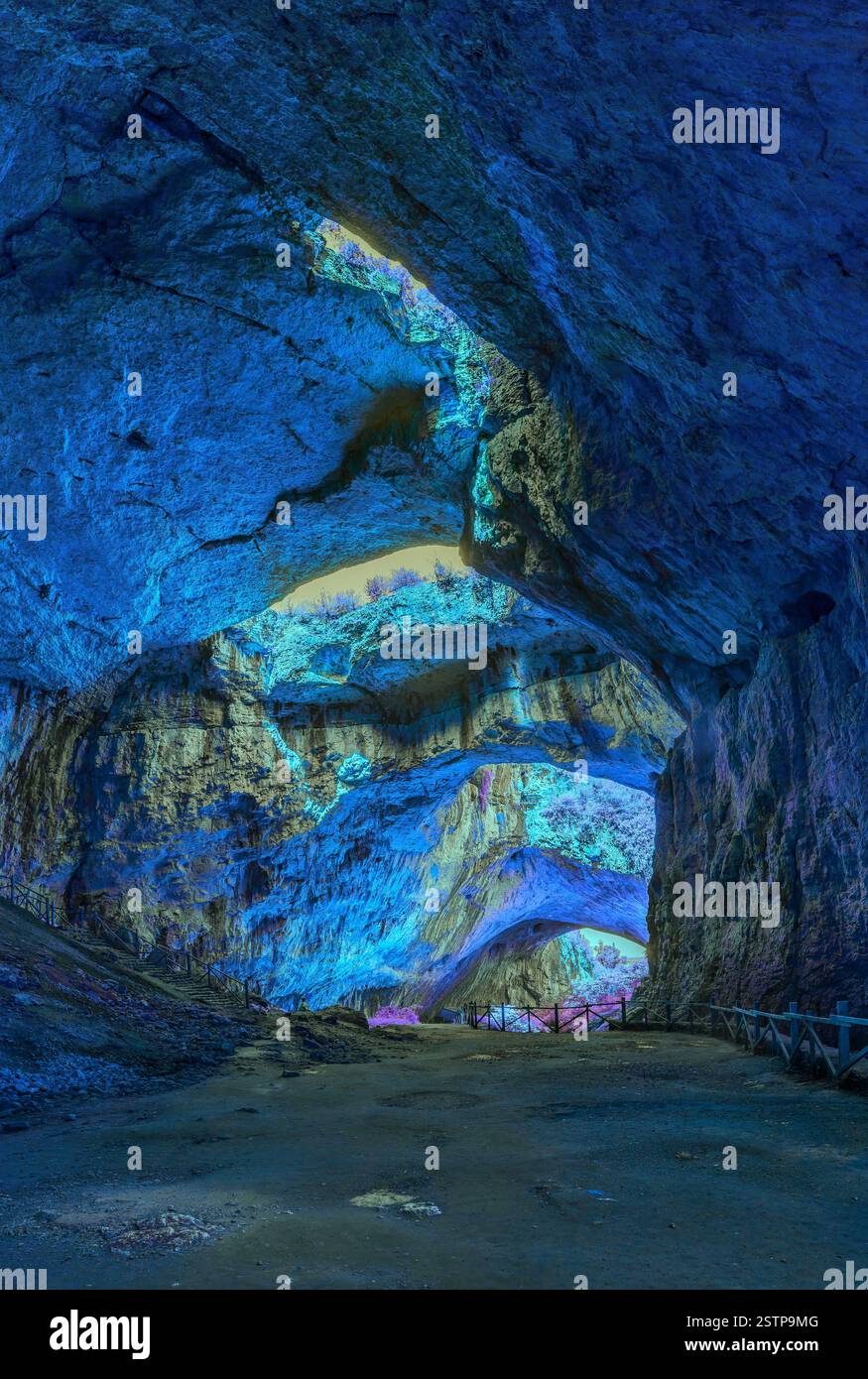 Cave colors hi-res stock photography and images - Alamy