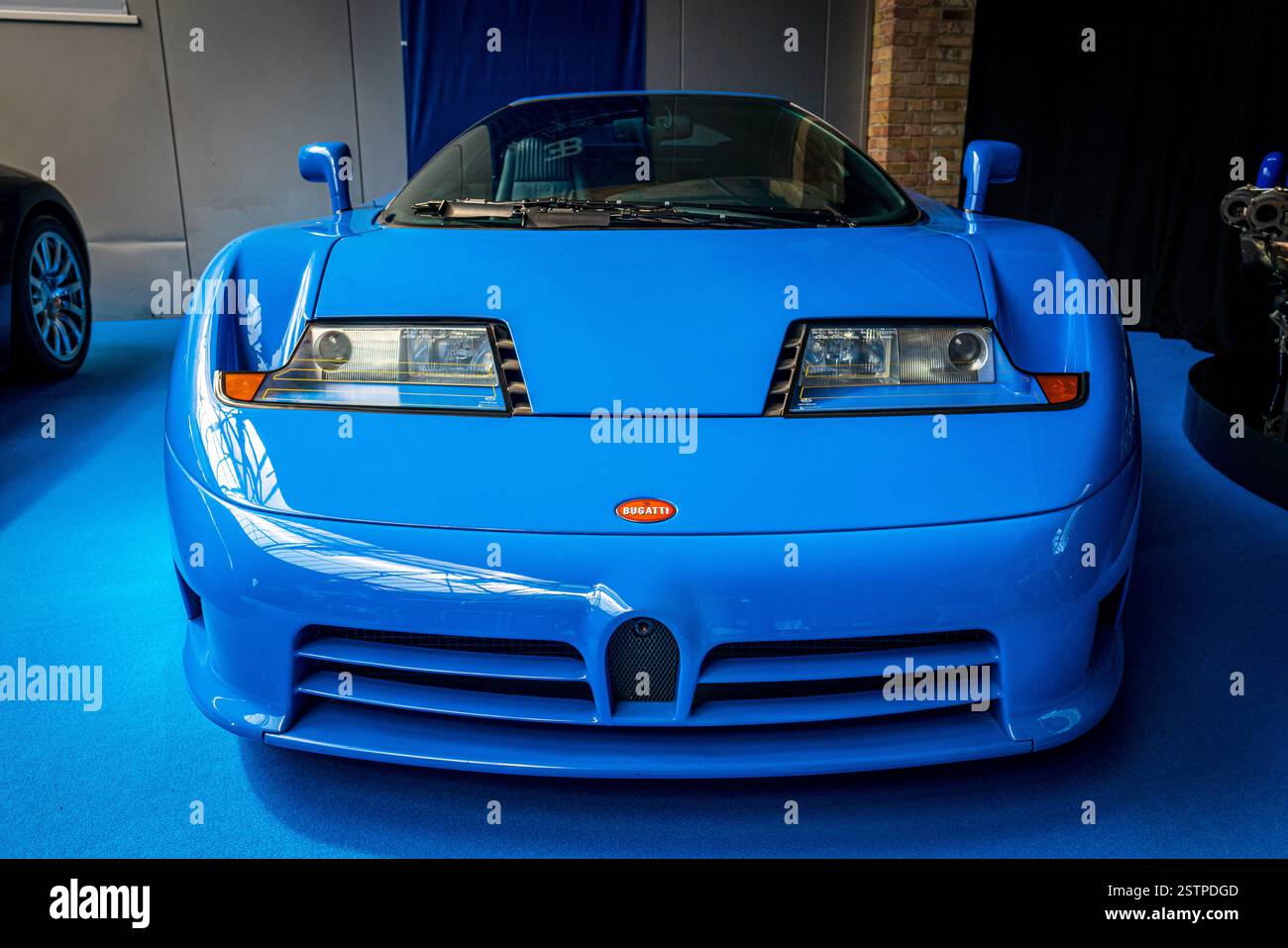 A sports car Bugatti EB 110 GT Stock Photo - Alamy