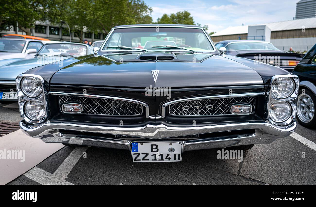 Pontiac gto vintage hi-res stock photography and images - Alamy