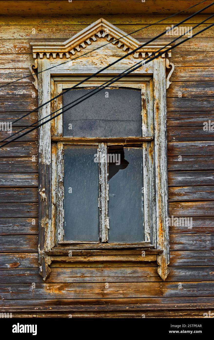 Weathered wooden window in slums with broken glass Stock Photo - Alamy