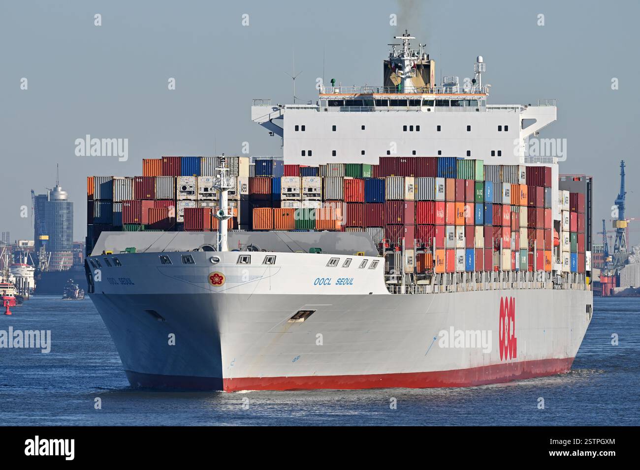 Oocl seoul hi-res stock photography and images - Alamy