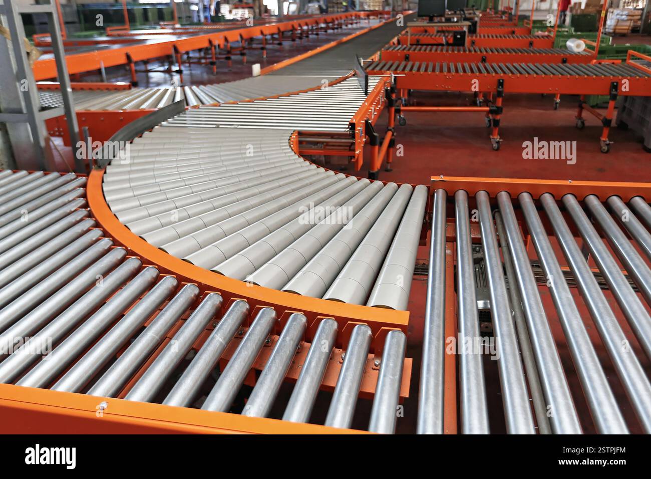Empty conveyor sorting belt hi-res stock photography and images - Alamy