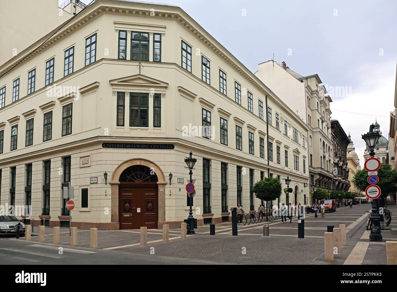 Budapest university central hi-res stock photography and images - Alamy
