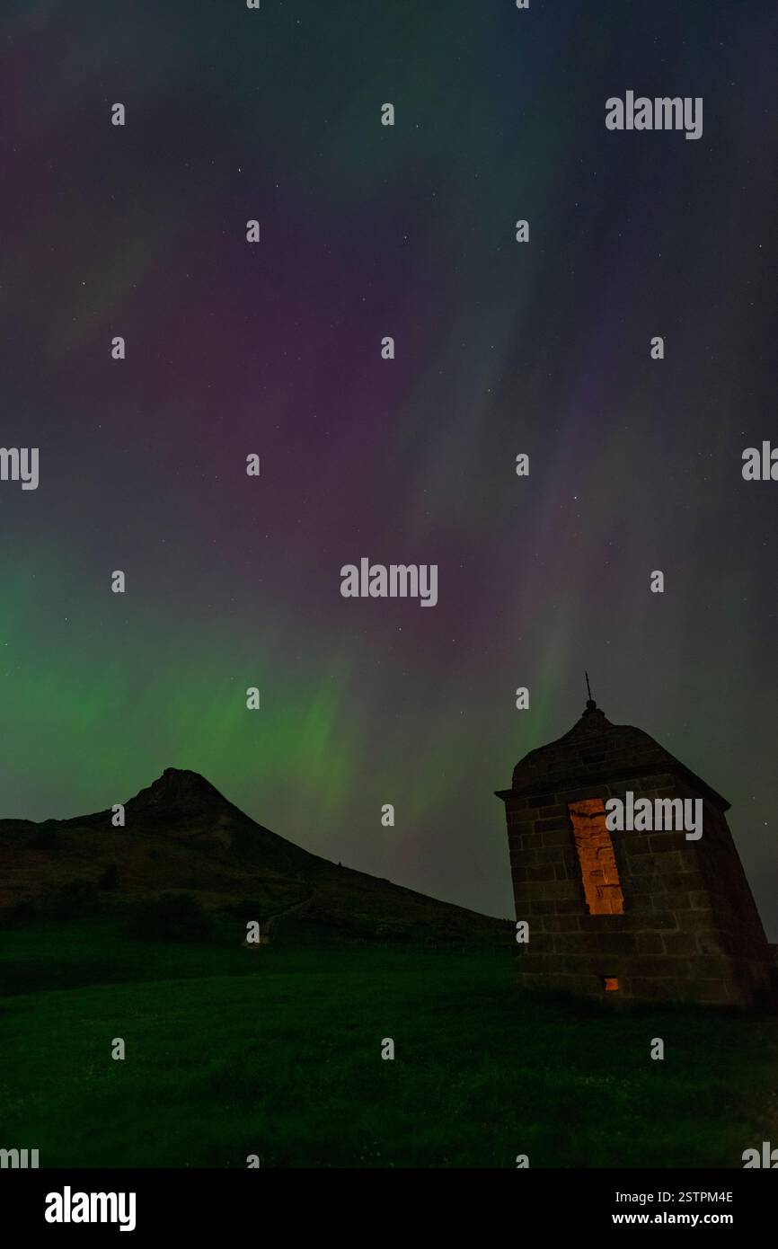 Roseberry topping shooting box hi-res stock photography and images - Alamy