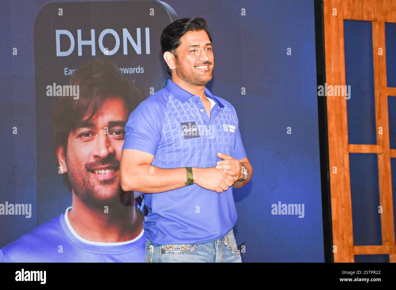 Mumbai, India. 19th Feb, 2025. Former India cricketer Mahendra Singh ...