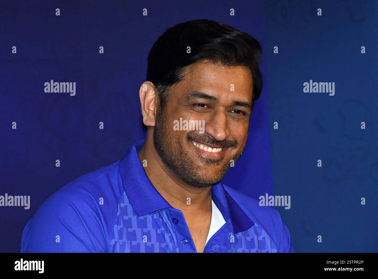 Mumbai, India. 19th Feb, 2025. Former India cricketer Mahendra Singh ...