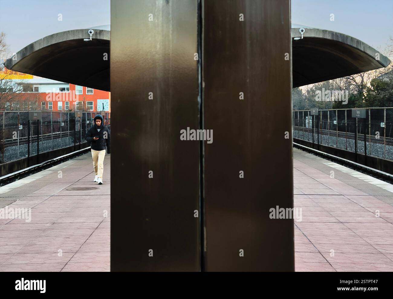 Pillar shapes hi-res stock photography and images - Alamy