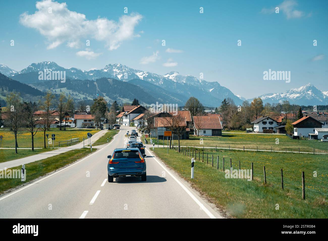 Modern car on mountains hi-res stock photography and images - Alamy