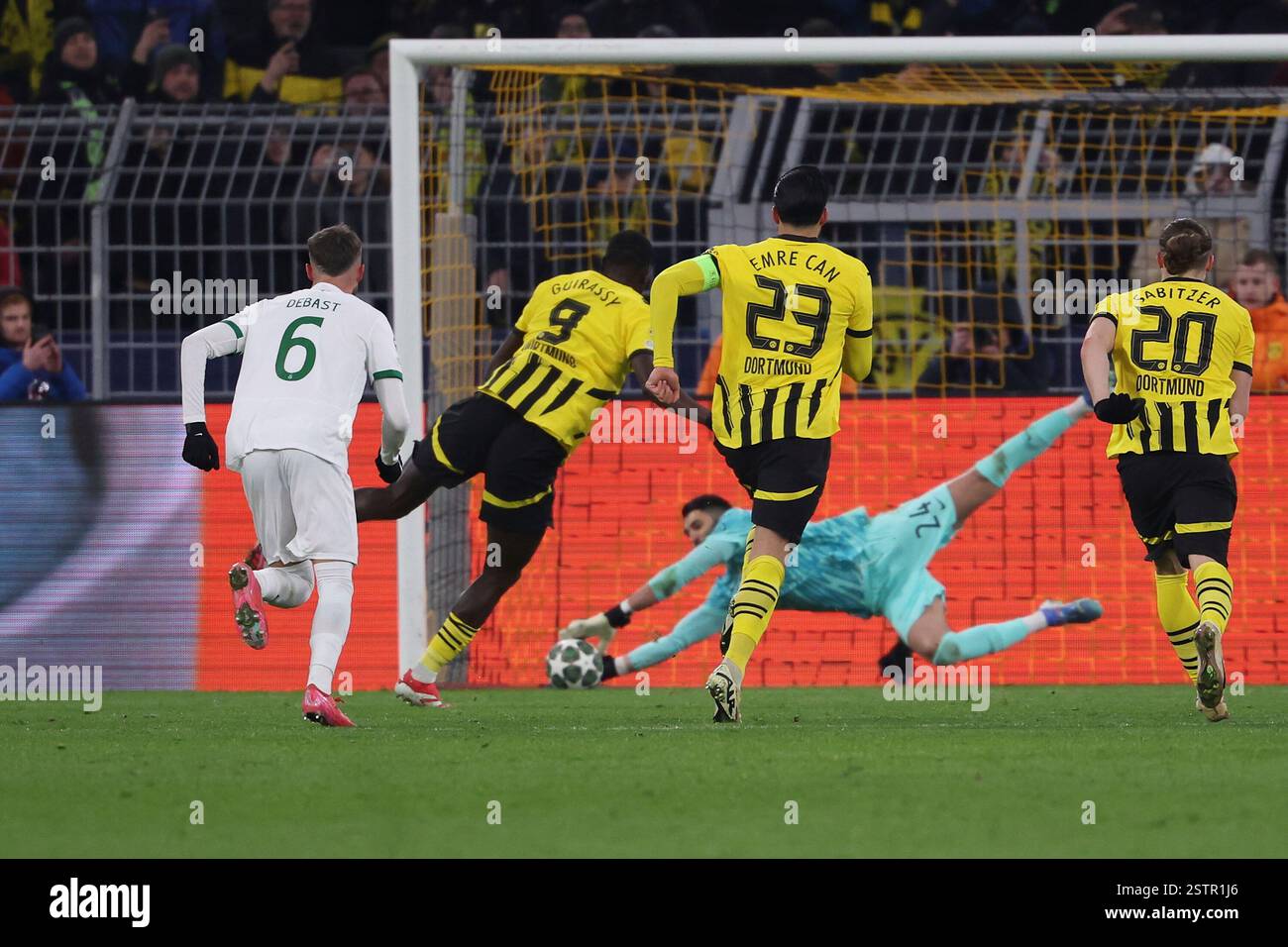 Dortmund, Deutschland. 19th Feb, 2025. Dortmund on February 19, 2025 Uefa Champions League ...