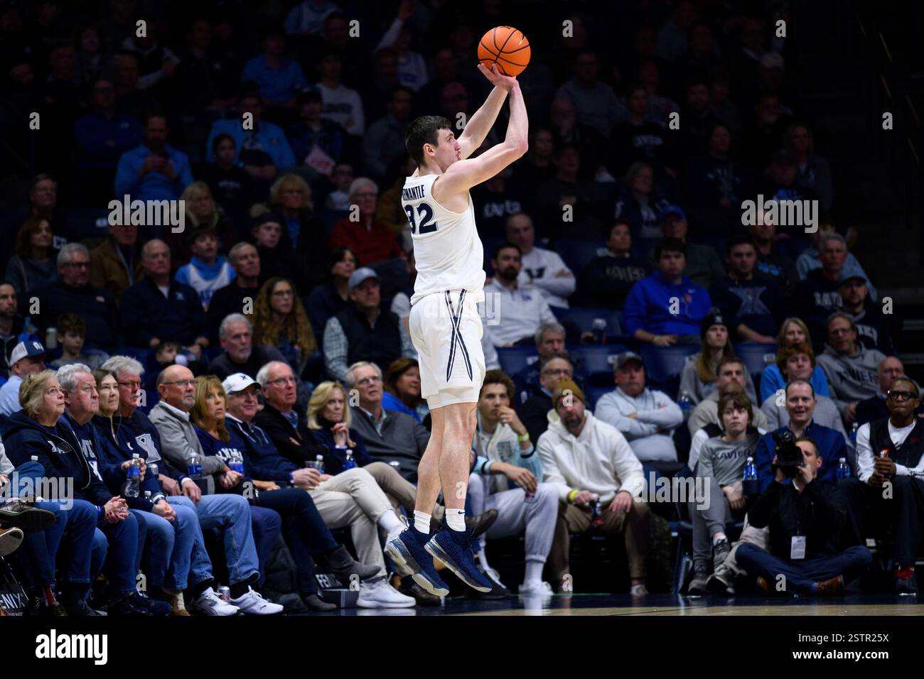 CINCINNATI, OH - FEBRUARY 18: Xavier Musketeers forward Zach Freemantle ...