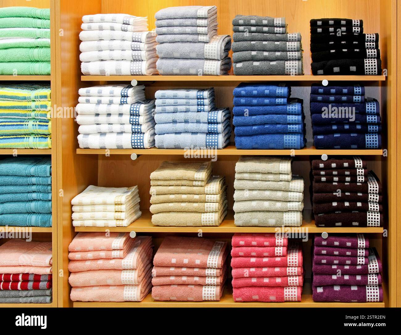 Cool blue store hi-res stock photography and images - Alamy