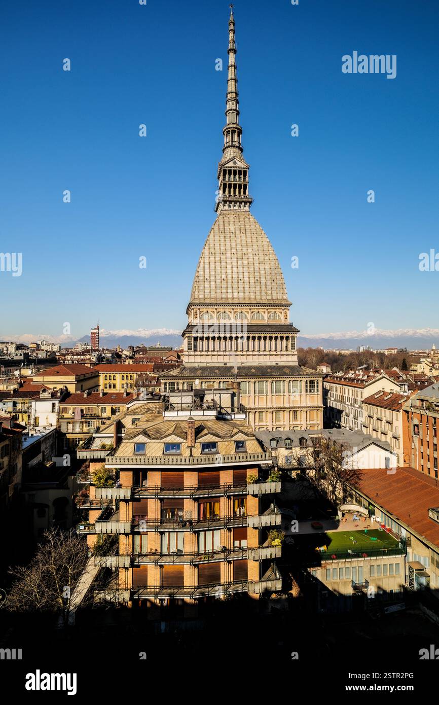 Snow on turin hi-res stock photography and images - Alamy