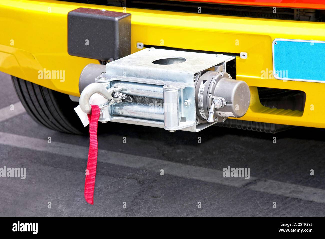Winch truck hi-res stock photography and images - Alamy