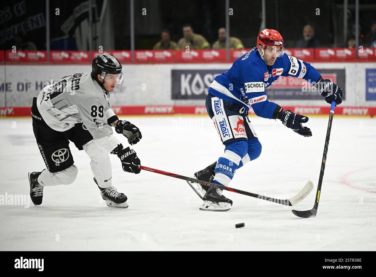 (v.l.n.r.) Gregor Macleod (Koelner Haie #89) Daryl Boyle (Schwenninger ...
