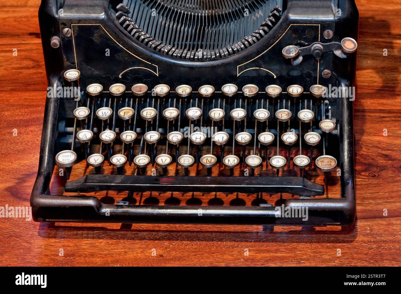 Typewriter buttons alphabet hi-res stock photography and images - Alamy