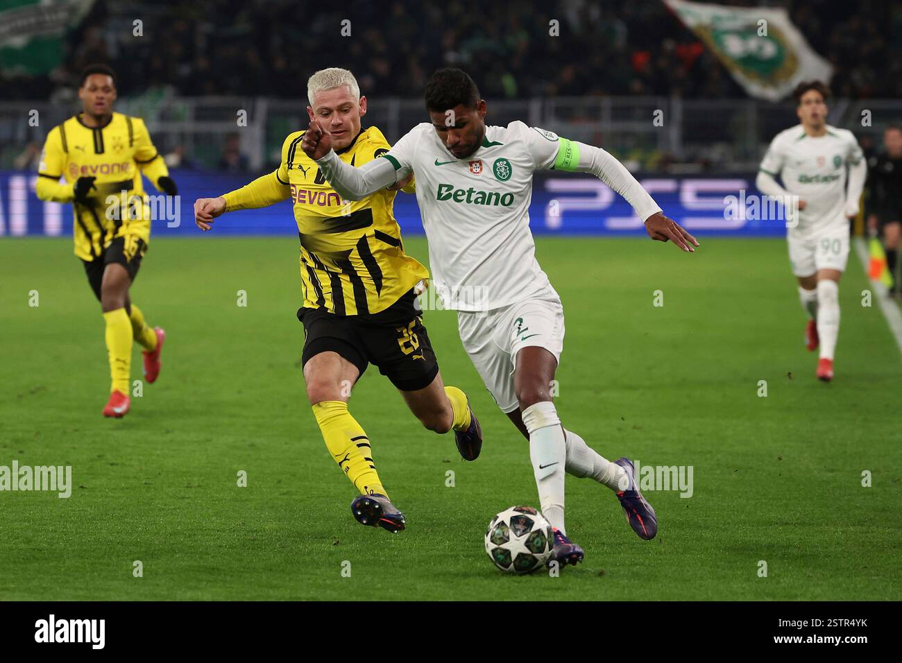 Dortmund, Deutschland. 19th Feb, 2025. Dortmund on February 19, 2025 Uefa Champions League ...