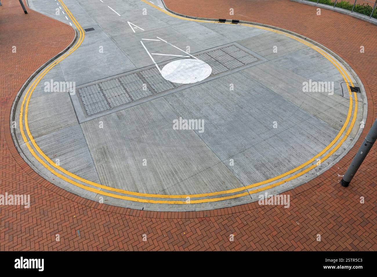 Turnaround Street End Stock Photo - Alamy