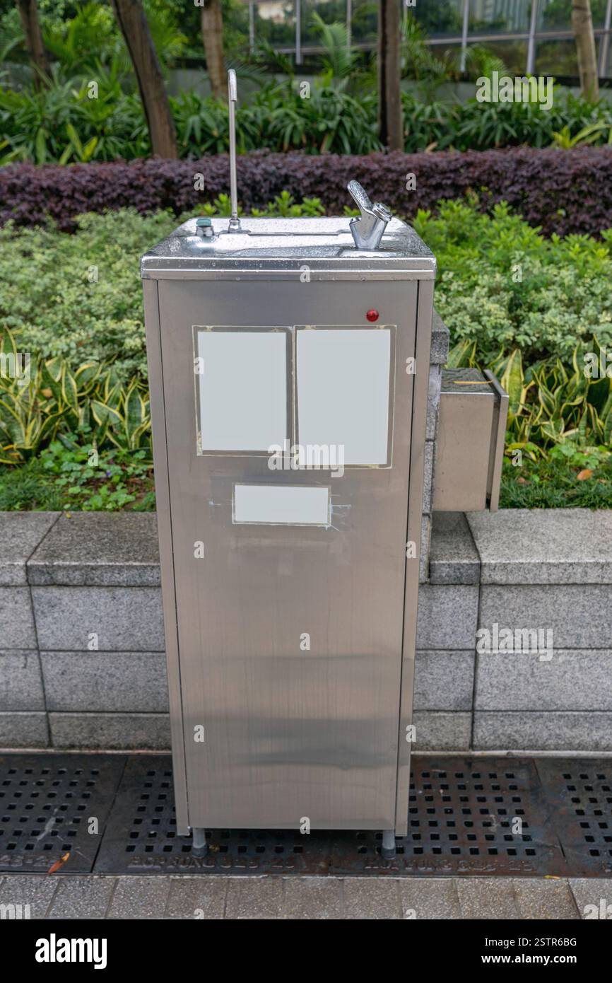 Drinking water fountain stainless hi-res stock photography and images ...