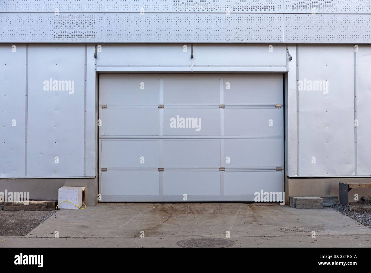 Automatic door garage Stock Photo - Alamy