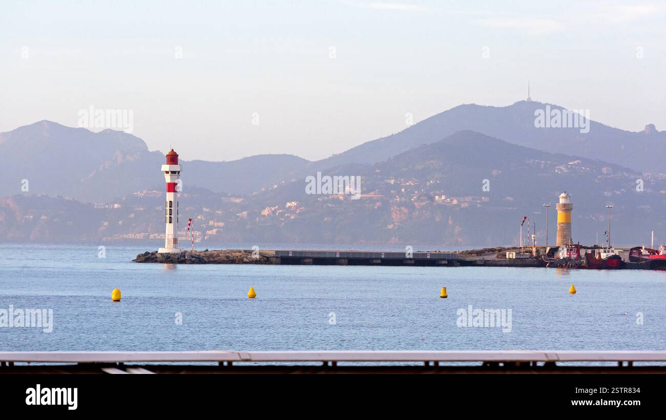 Sign cannes france hi-res stock photography and images - Alamy