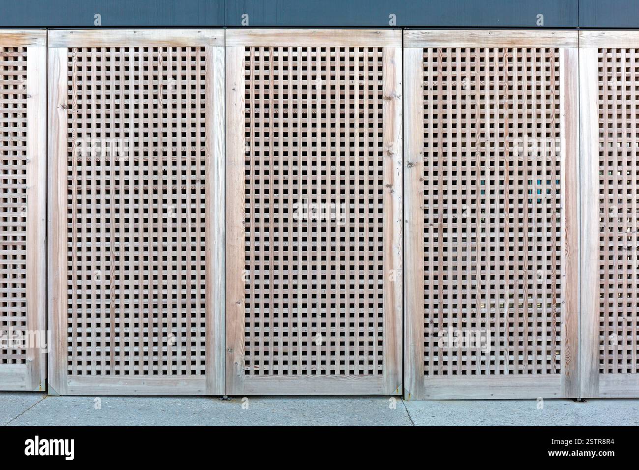 Wooden Screen Panel Boards Building Wall Structure Stock Photo - Alamy