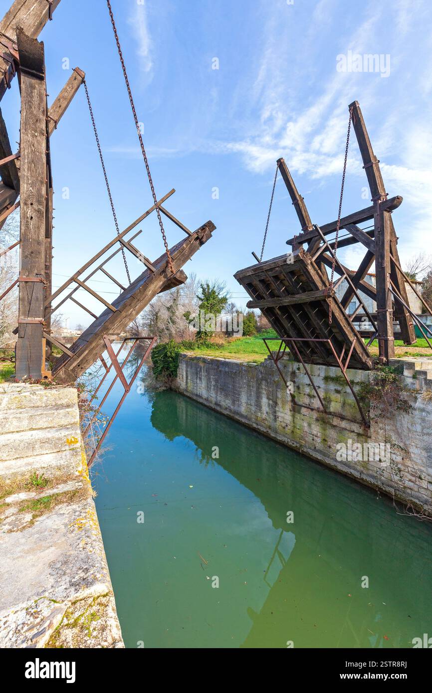 Open Draw Bridge Stock Photo - Alamy