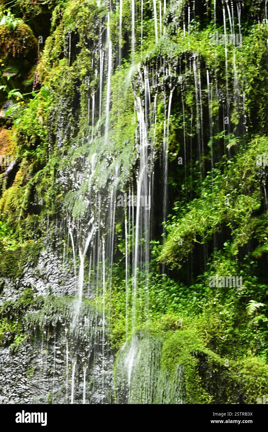 Big burn falls hi-res stock photography and images - Alamy