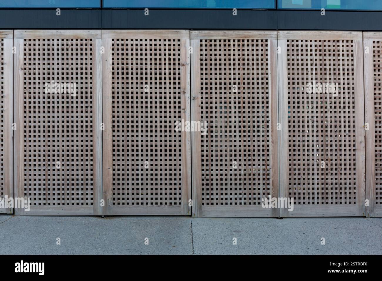 Screen wall hi-res stock photography and images - Alamy