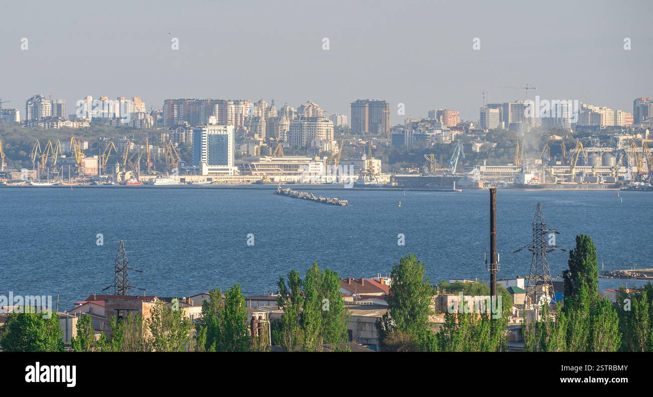 Sea port view hi-res stock photography and images - Alamy
