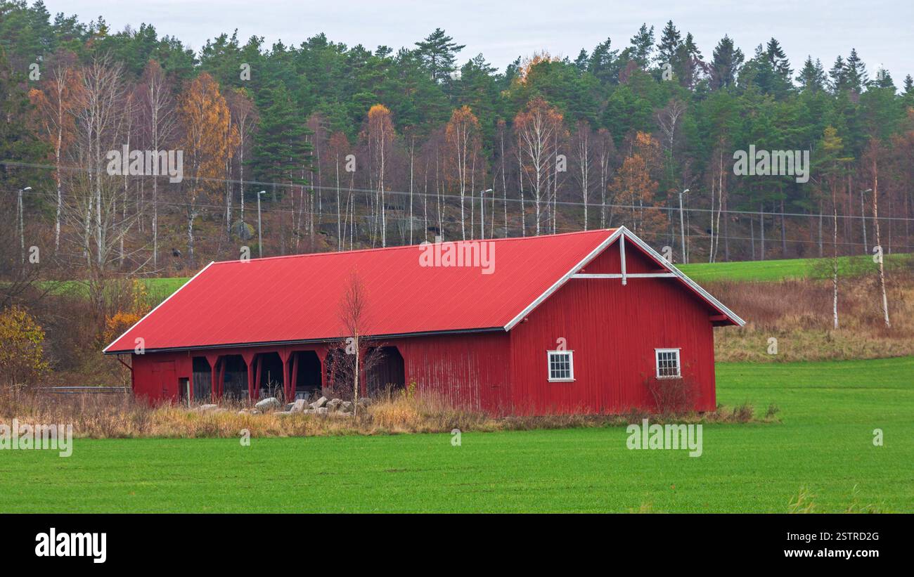 Big Red Barn Stock Photo - Alamy