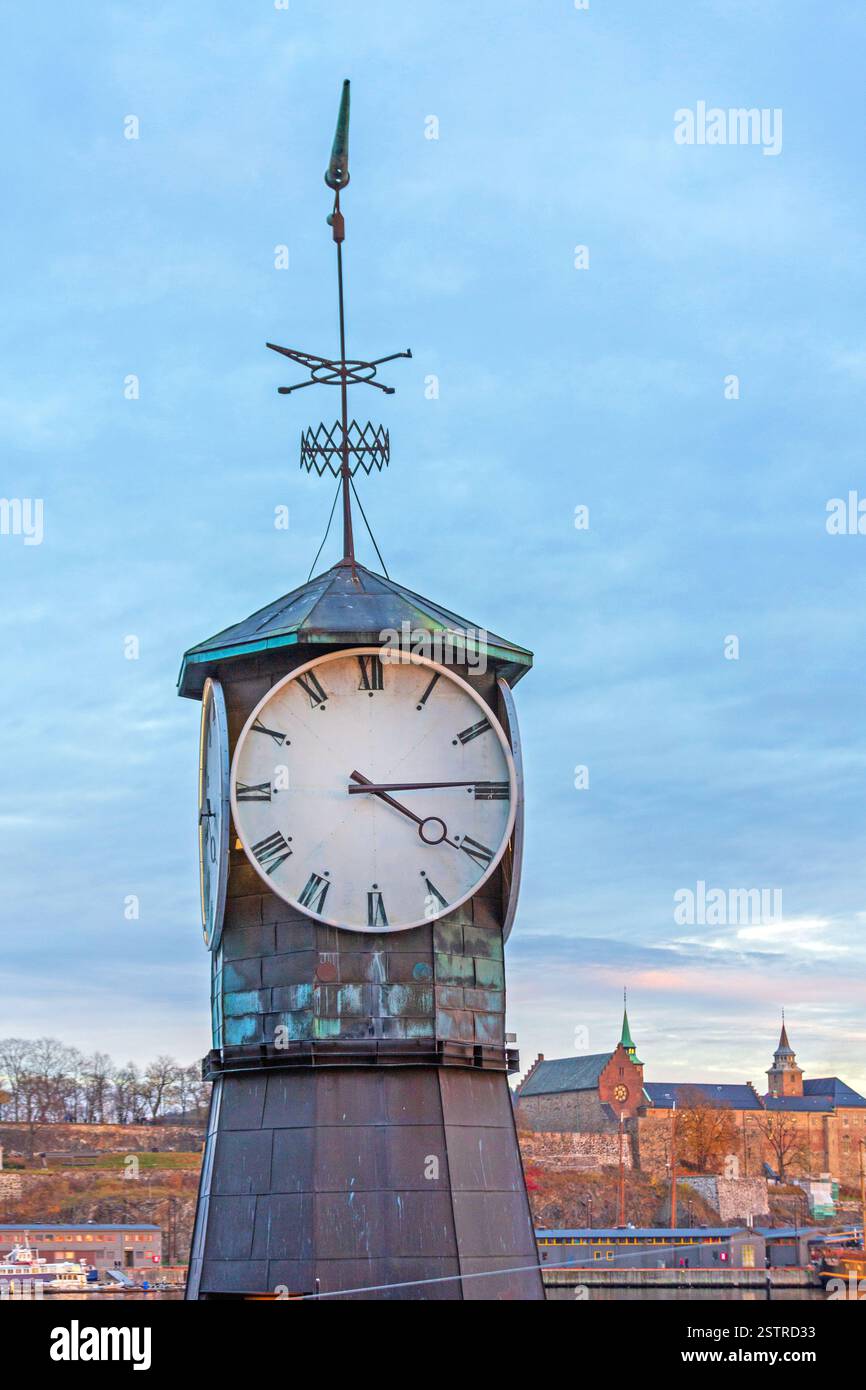 Compass clock tower hi-res stock photography and images - Alamy