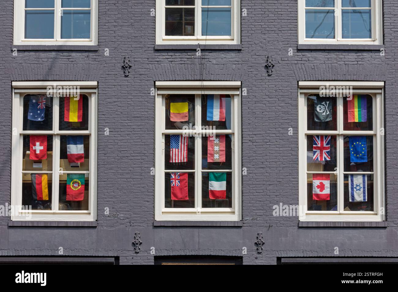 Windows flags hi-res stock photography and images - Alamy