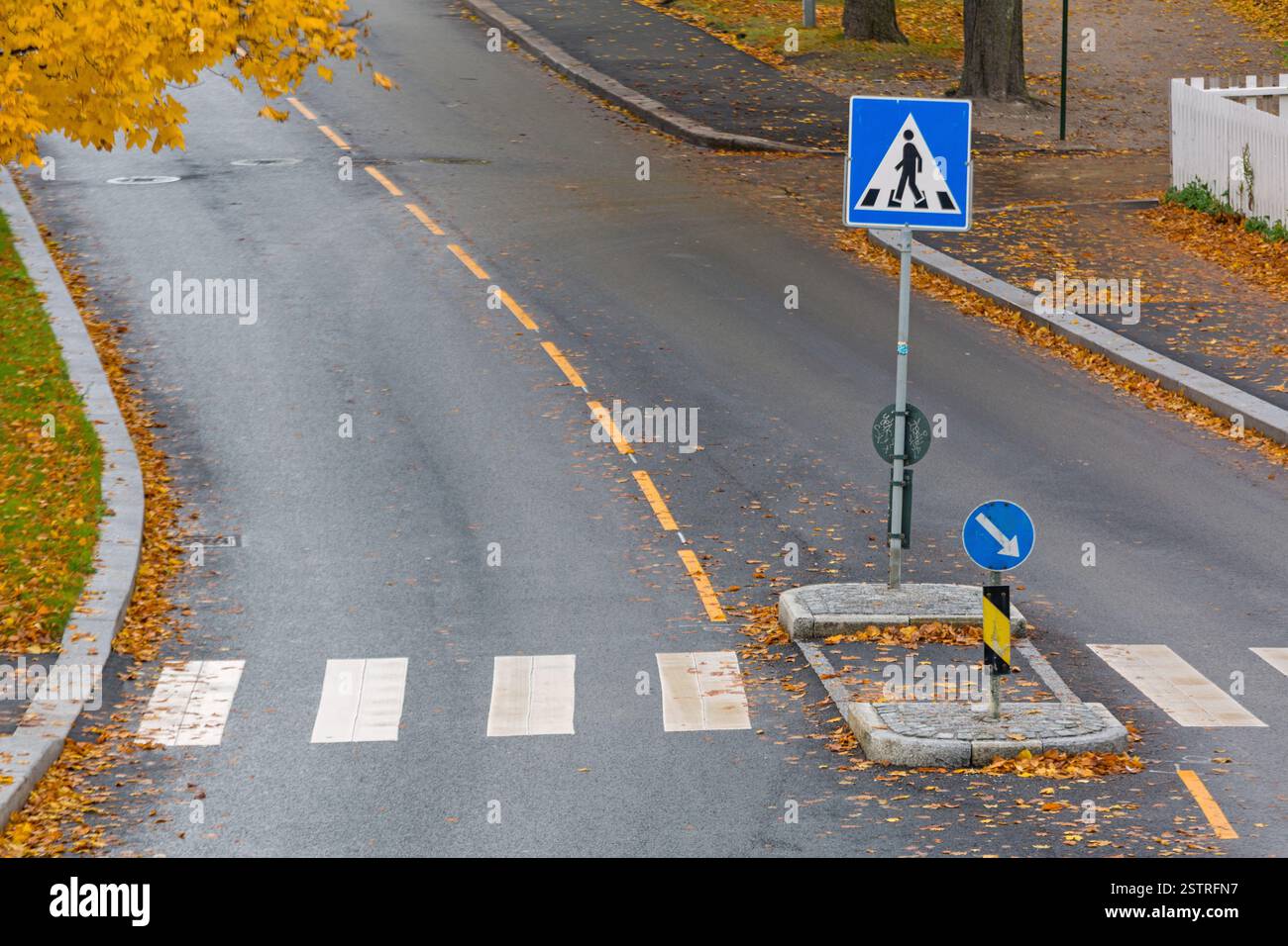 Norway pedestrian crossing sign hi-res stock photography and images - Alamy