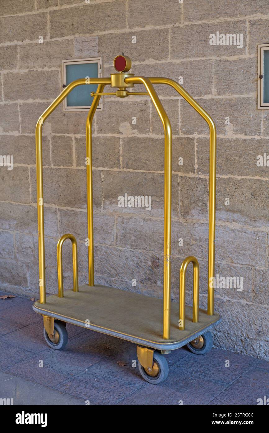 Hotel baggage cart hi-res stock photography and images - Alamy