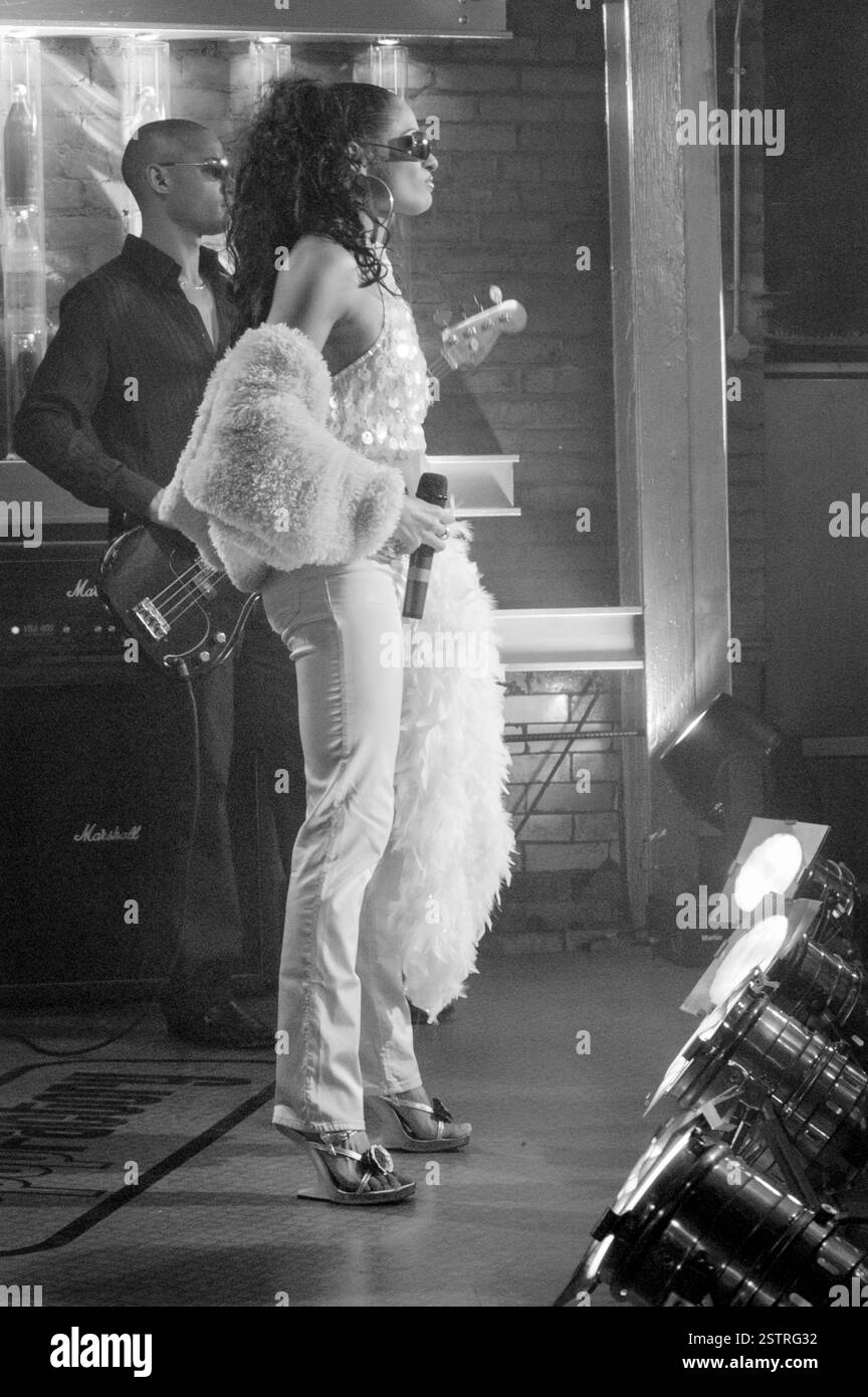 Beautiful popstar Black and White Stock Photos & Images - Alamy