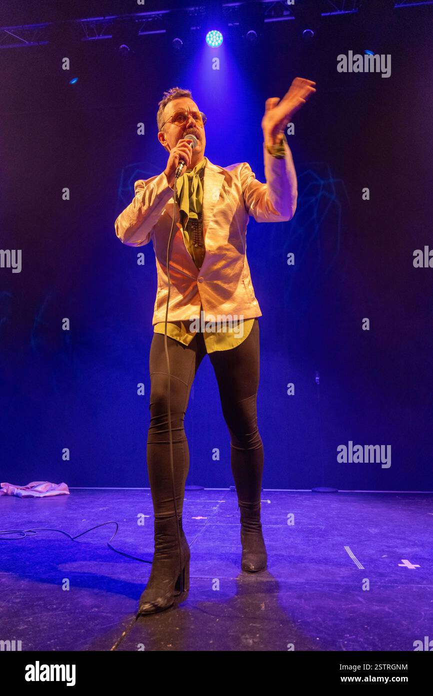 Flaccid haus hi-res stock photography and images - Alamy