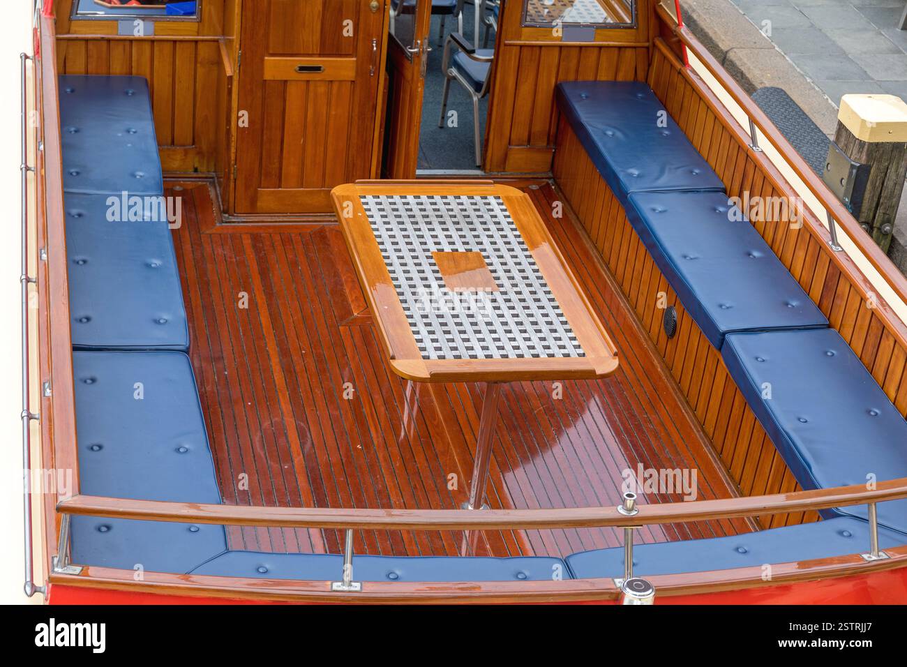 Empty boat deck hi-res stock photography and images - Alamy