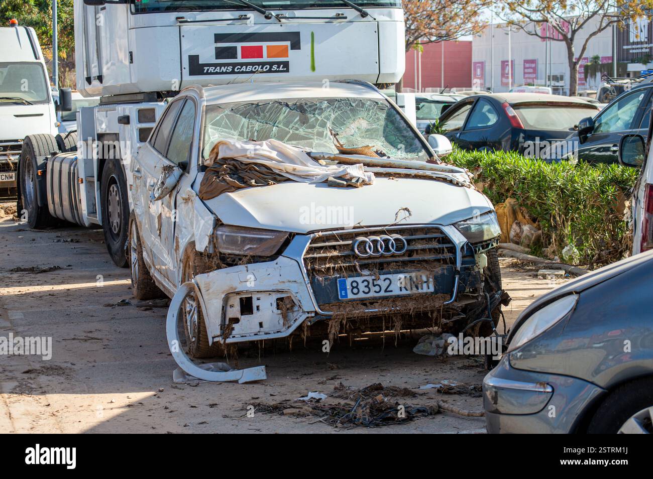 VALENCIA, SPAIN - NOVEMBER 18, 2024: Damaged cars and debris from ...