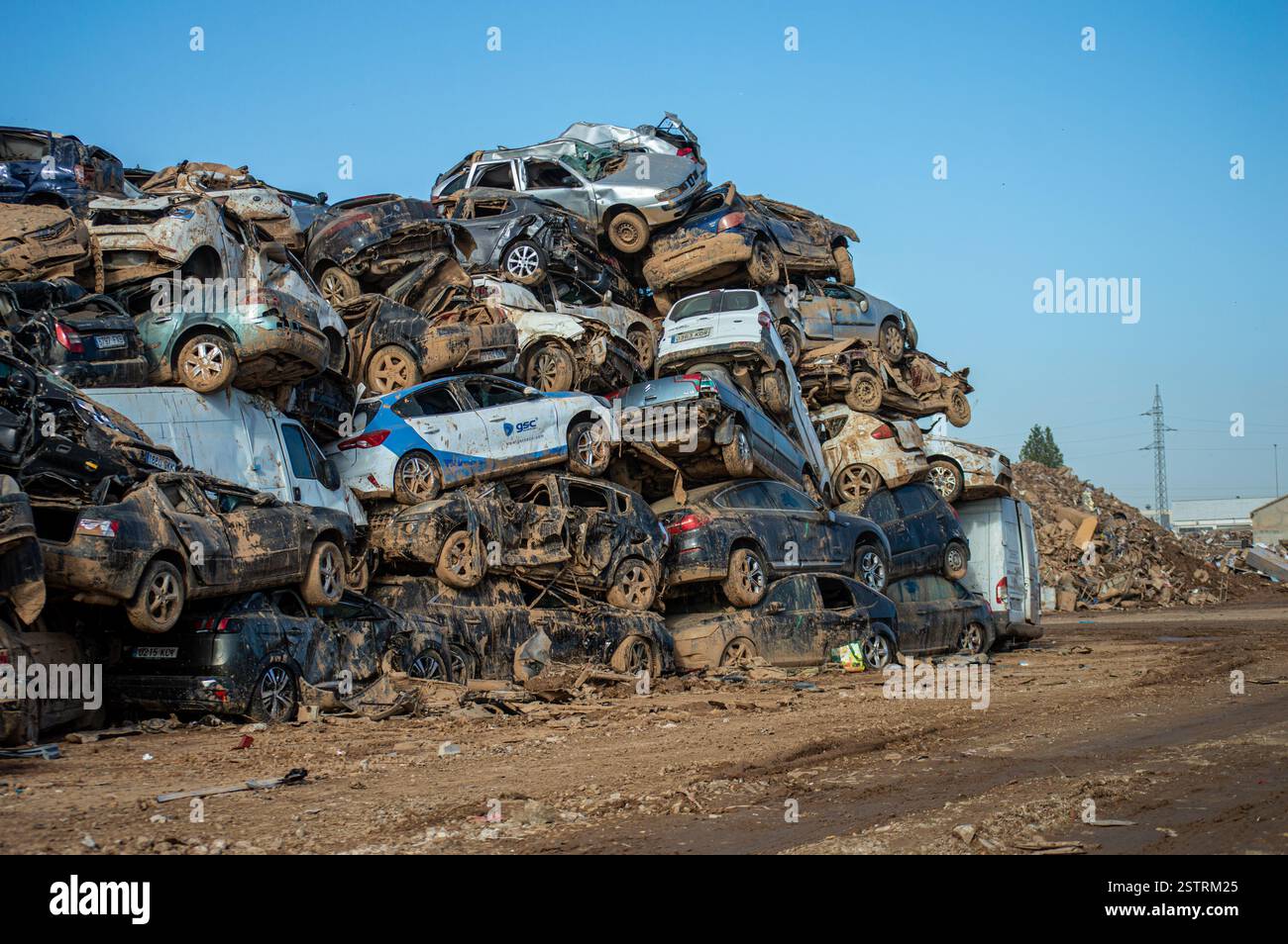 VALENCIA, SPAIN - NOVEMBER 18, 2024: Damaged cars and debris from ...