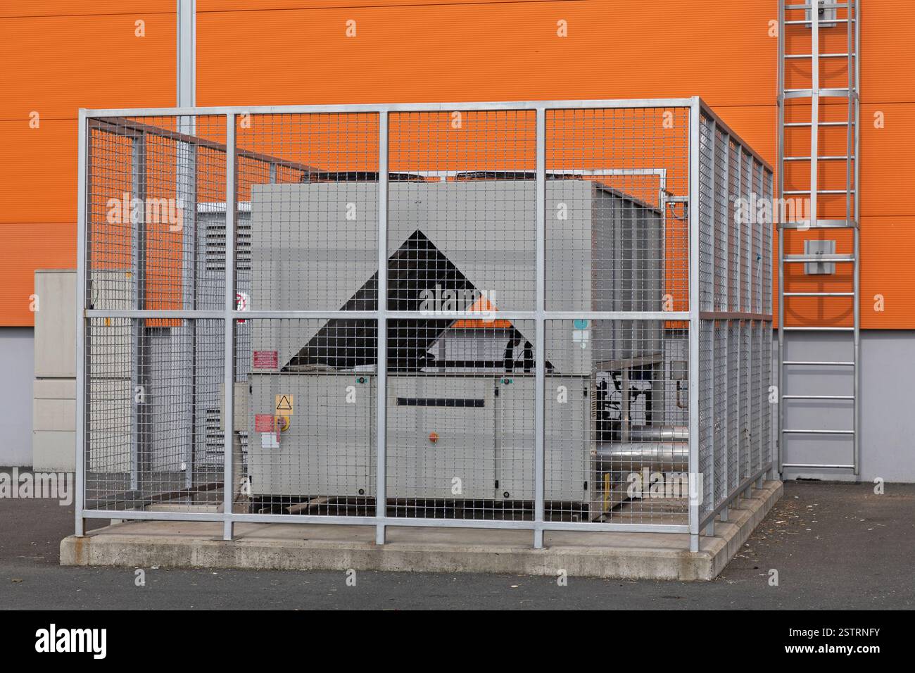 Air conditioner hvac unit at warehouse building hi-res stock ...