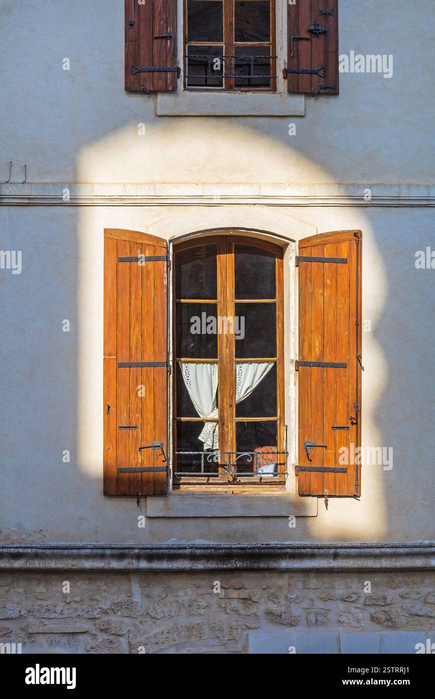 Sun rays window hi-res stock photography and images - Alamy