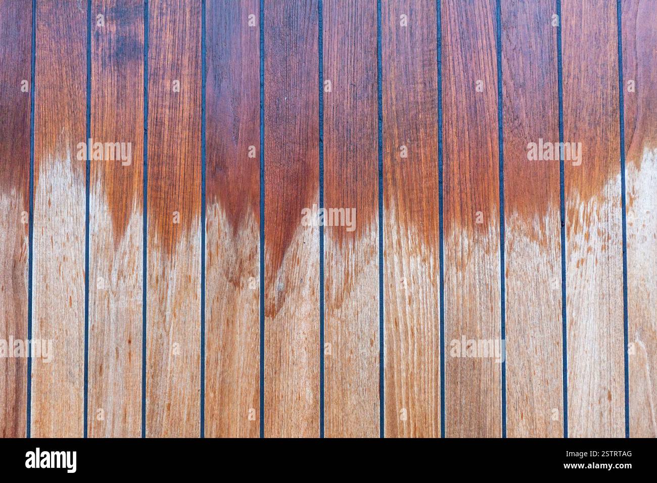 Wet wood planks hi-res stock photography and images - Alamy
