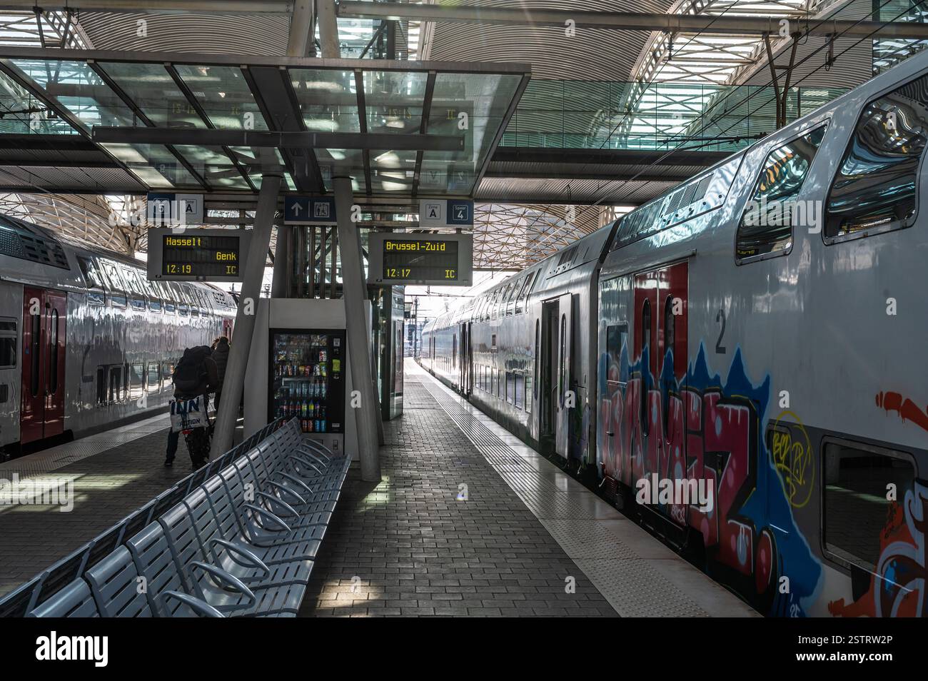 Intercity carriage of the Belgian railways waiting at the platform in ...