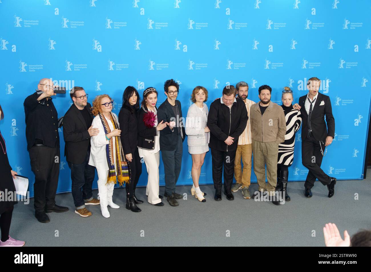 Sol Bondy, Michael Chernus, Alexander Scheer, John Magaro, Mala Emde ...