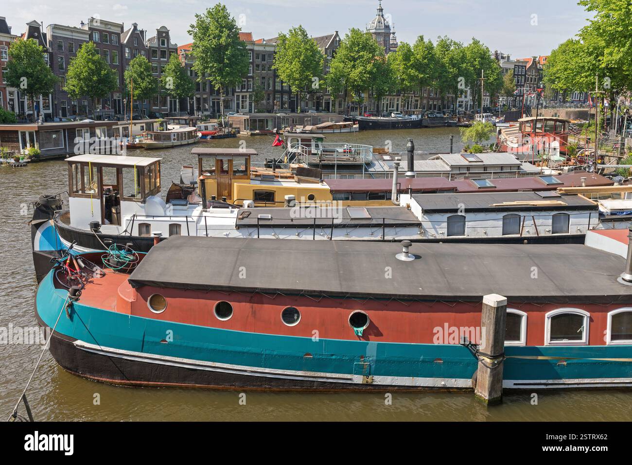 House for boats hi-res stock photography and images - Alamy