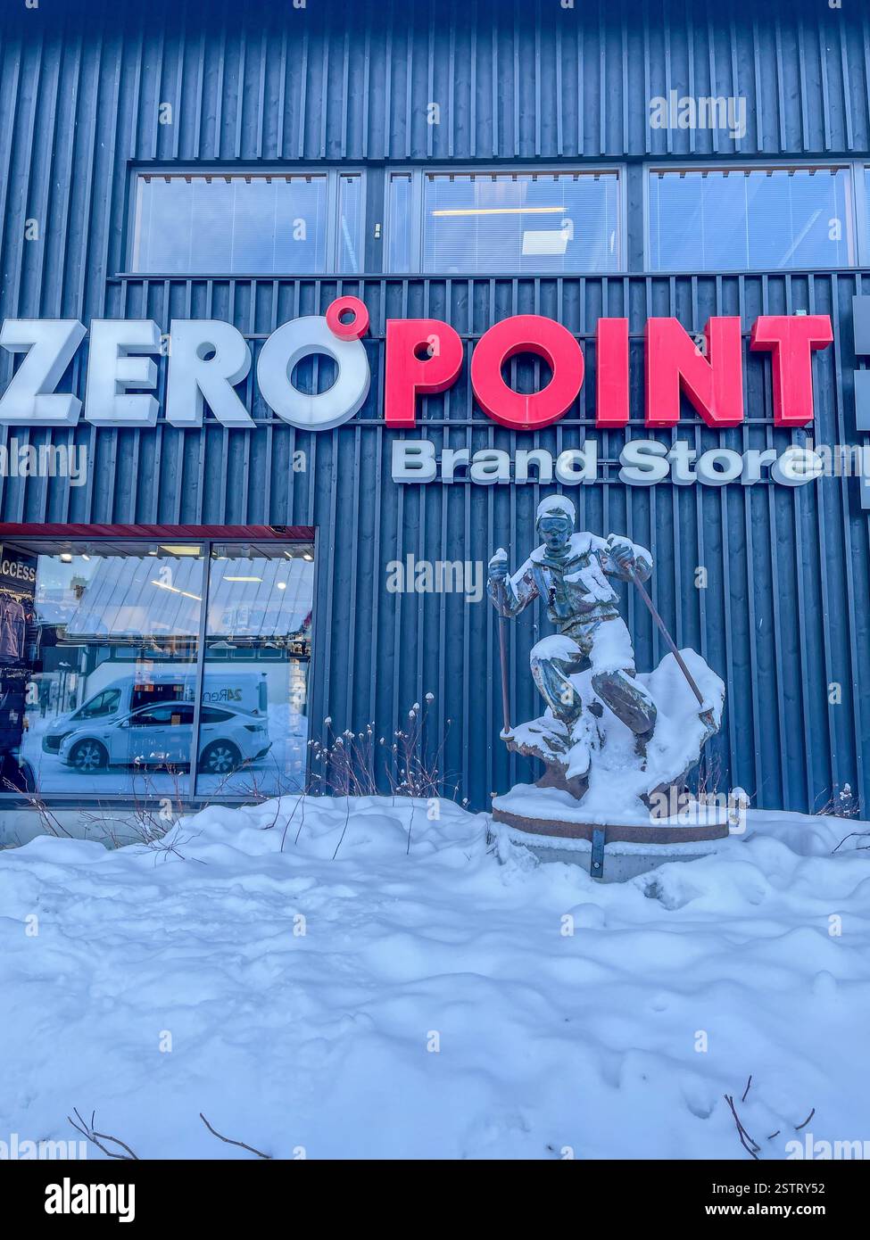 Zero Point, statue of a skier, Levi, Finnish Lapland Stock Photo - Alamy